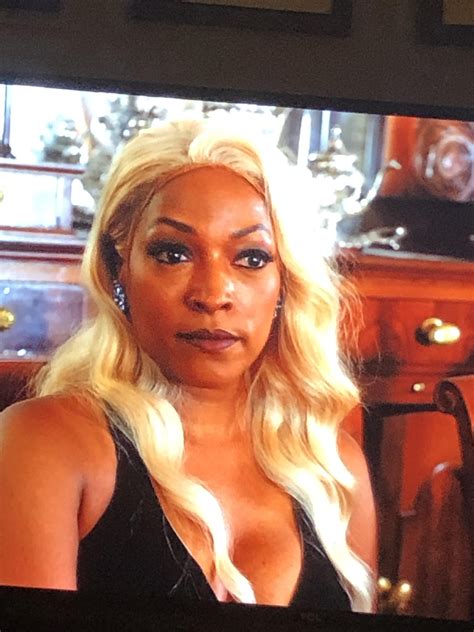 Damn They Did Roberta Dirty With That Hairline In Season 3 Rznation