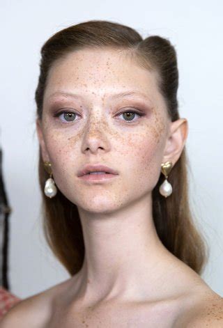 Idées Maquillages Soirée Repérés Sur Les Défilés Marie Claire