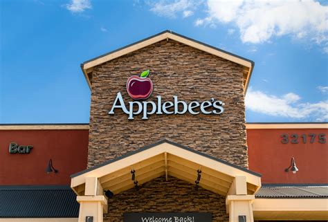 Applebees Just Unveiled A Bold New Mardi Gras Menu—heres Whats On It