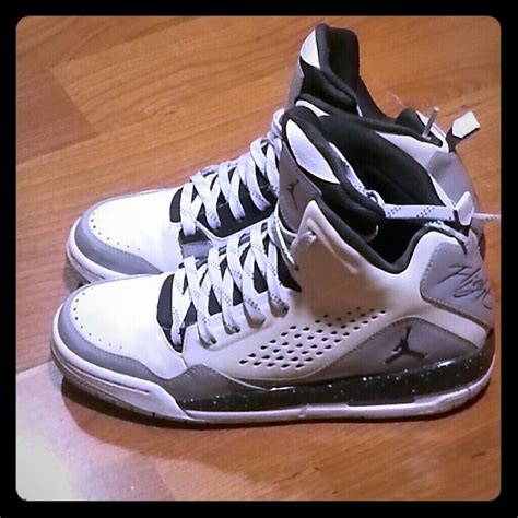 Jordan Flights In 2025 Jordans For Men Red And White Jordans Jordans