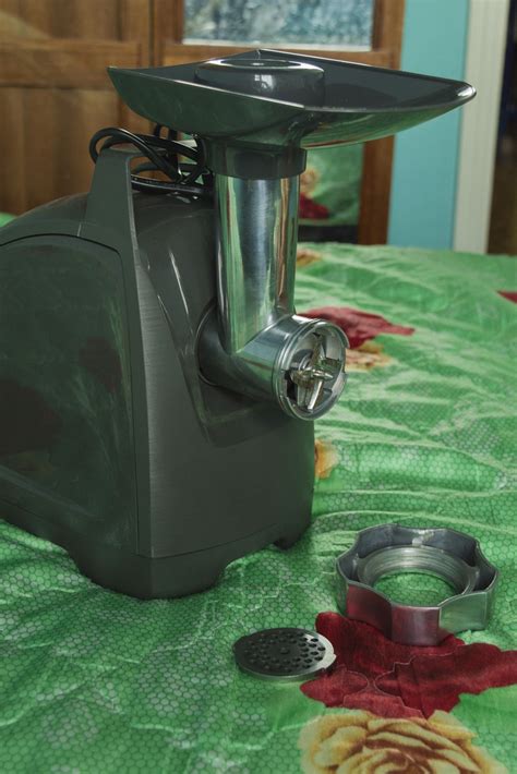 Мясорубка Moulinex HV8 Plus ME682832 — купить по низкой цене в интернет ...