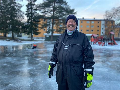 Skøyter Bydel Østensjø Rolf 68 Prepper Skøytebane For Flere Hundre