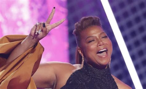 גאים בהם אלה הכוכבים שיצאו מהארון ב 2021 Mako גאווה