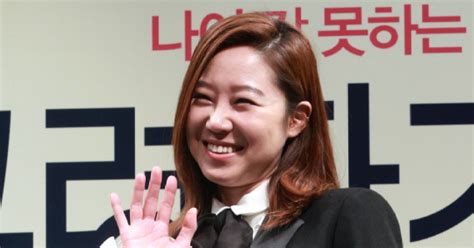 포토 공효진 수줍은 미소 살짝~