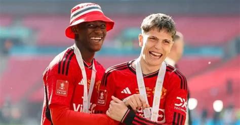 Alejandro Garnacho Kobbie Mainoo Nominated For Globe Soccer 2024 Award