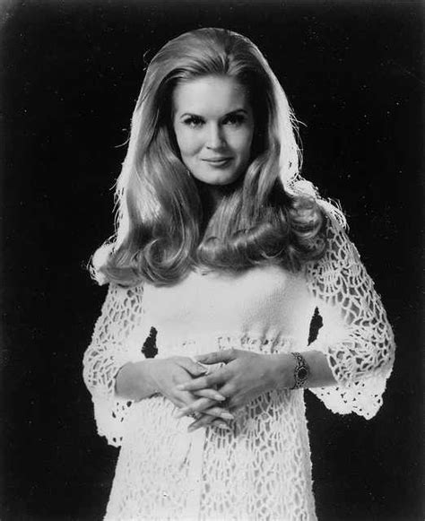 Multi Million Selling And Award Winning Country Icon Lynn Anderson Passes