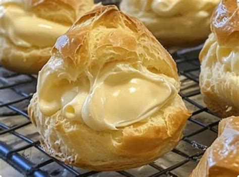 Cream Puffs With Custard Filling