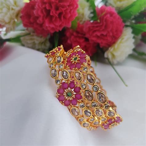 Cute Matte Flower Bangle Cute Matte Flower Bangles