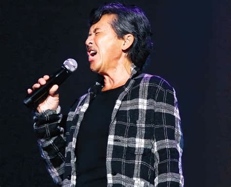 林子祥个人资料（林子祥巅峰时有多牛？一人之力单挑香港乐坛，如今一开口仍是巅峰） 说明书网