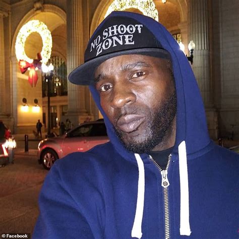 Tu Veneco Activista Tyree Moorehead Se Le Encontro Clavando A Un White Ass Sin Licencia Por