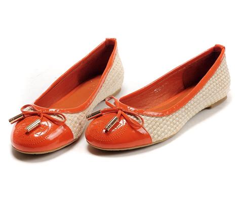 A Femme Dun Certain Age Walking In Straw