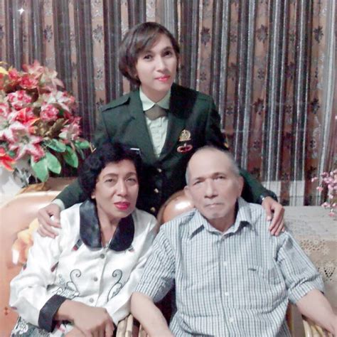 Potret Cantik Serda Maria Samuel Tni Kerap Ditegur Rambut Disemir