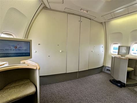 Asiana Airlines Business Class 747