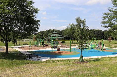 Frankfort Park District Super Senior Day • Wednesday • September 15