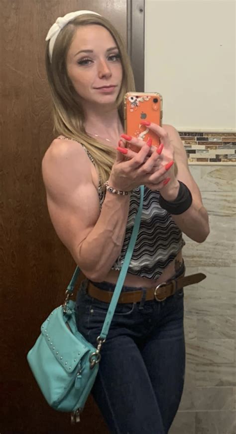 Lyra Dawn Rmusclegirlsflexing