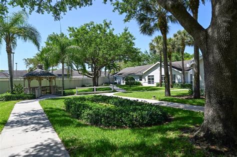 Arden Courts Delray Beach A Memory Care Community Delray Beach Fl 33446 24 Reviews
