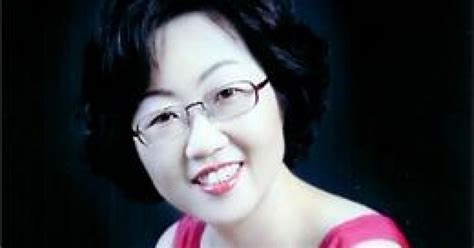 광주대 김정아 교수 이야기가 있는 모차르트 피아노소나타 연주