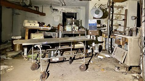 Exploring A Huge Abandoned Tuberculosis Hospital Complex Full Of