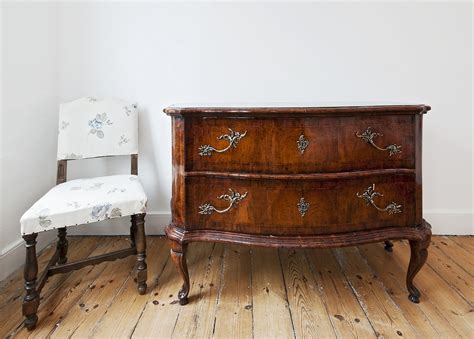 The Care And Preservation Of Antique Wooden Furniture Relicrecord