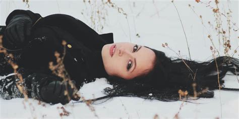 3 Zodiac Signs Who Refuse To Fall In Love During The Moon Conjunct