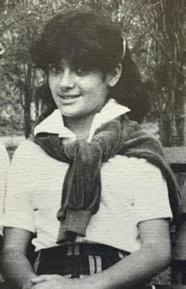 10 Young Salma Hayek Photos Before She Was Famous