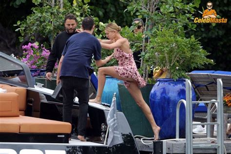 Hailey Baldwin Nude Photos And Sex Scene Videos Celebmasta