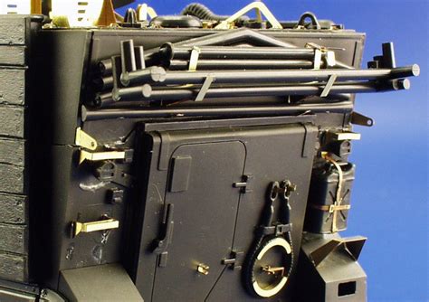 M 577 Command Post Car Tamiya Eduard 35650