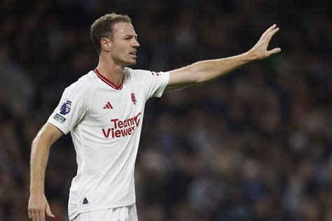 Jonny Evans Enjoying New Lease Of Life After Fearing Career Could Be Over The Independent