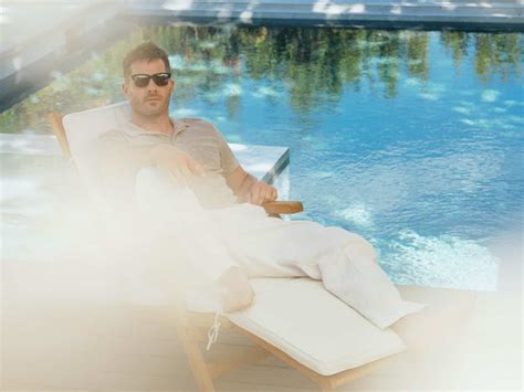 Luke Macfarlane Gay Love Gets Its Hollywood Ending Mr Feelgood