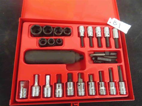 Snap On 38 Impact Driver Set With Sockets Torques Bit