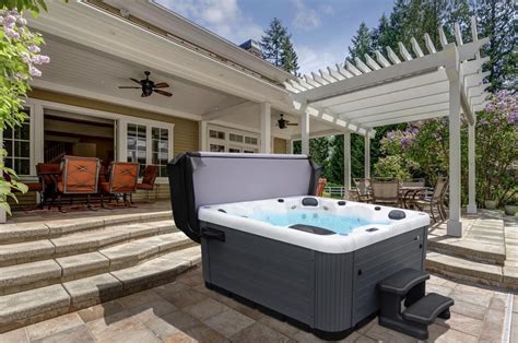 Dynamic Pool And Dynamic Pool And Spa Construction Inc