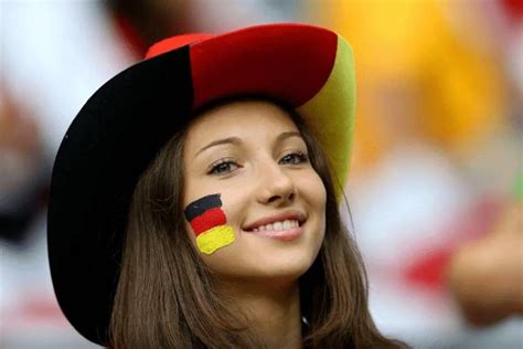 Alman Kızları Mı İran Kızları Mı Daha Güzel Kizlarsoruyor