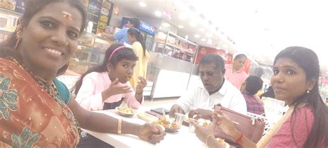 Vanitha Model Artist