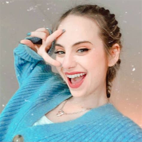 Pin On Cemre Solmaz Hair Styles Beauty Hair