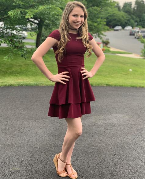 Pretty Red Dress Scrolller