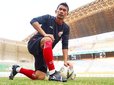 Ismed Sofyan Eks Penyerang Sukses Jadi Bek Kanan Tagar
