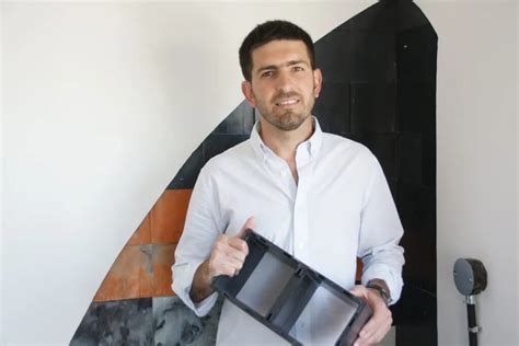 Easybrick Una Pyme Argentina Que Hace Ladrillos Con Tapitas De Botellas