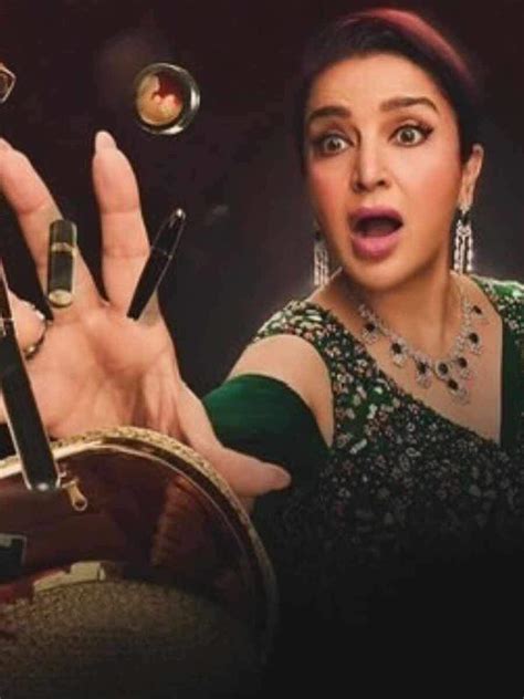 Murder Mubarak Sara Ali Khan Karisma Kapoor And More Look Mysterious