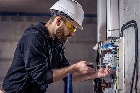Advanced Circuit Breakers Operation And Maintenance Training Course