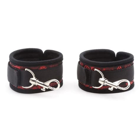 6pcs Bed Restraint Eye Patch Feather Harness Whip Waistband Corset Handcuffs Whip ชุดแจ็คเก็ตตรง