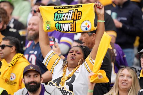 The Nfl Was Working To Broaden Its Female Fanbase Even Before Taylor