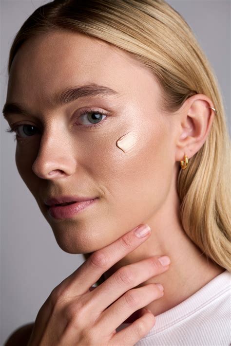 Lights On Highlighter Pink Champagne Muse Lab Skincare