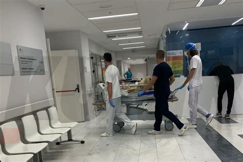 Zadrugarku Odvode U šok Sobu