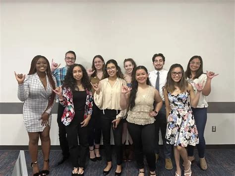 Is There A Dress Code At Utsa Shunvogue