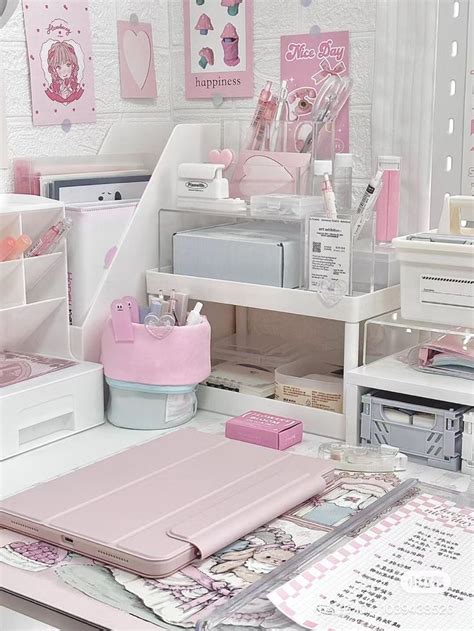 Cute And Cozy Desk Decor