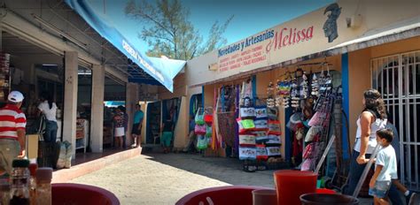 Mercado 23 Cancun Locales