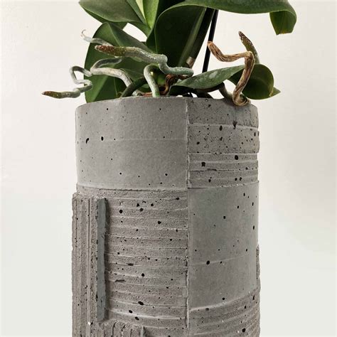 Concrete Vase 01 No Bu Ru