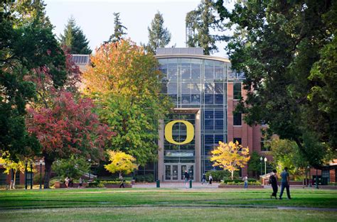 University Of Oregon Graduate Employees Vote To Authorize Strike