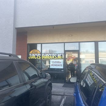 Juicys Giant Hamburgers Updated July 2026 155 Photos And 198 Reviews