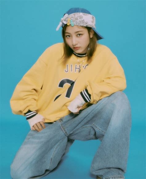 Blip 지효 솔로 기념 지효 사진